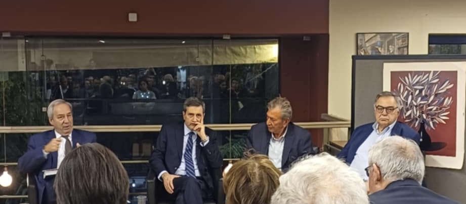 Πριν και Μετά τη Μεταπολίτευση: Βιβλιοπαρουσίαση στο Πατάρι του ...